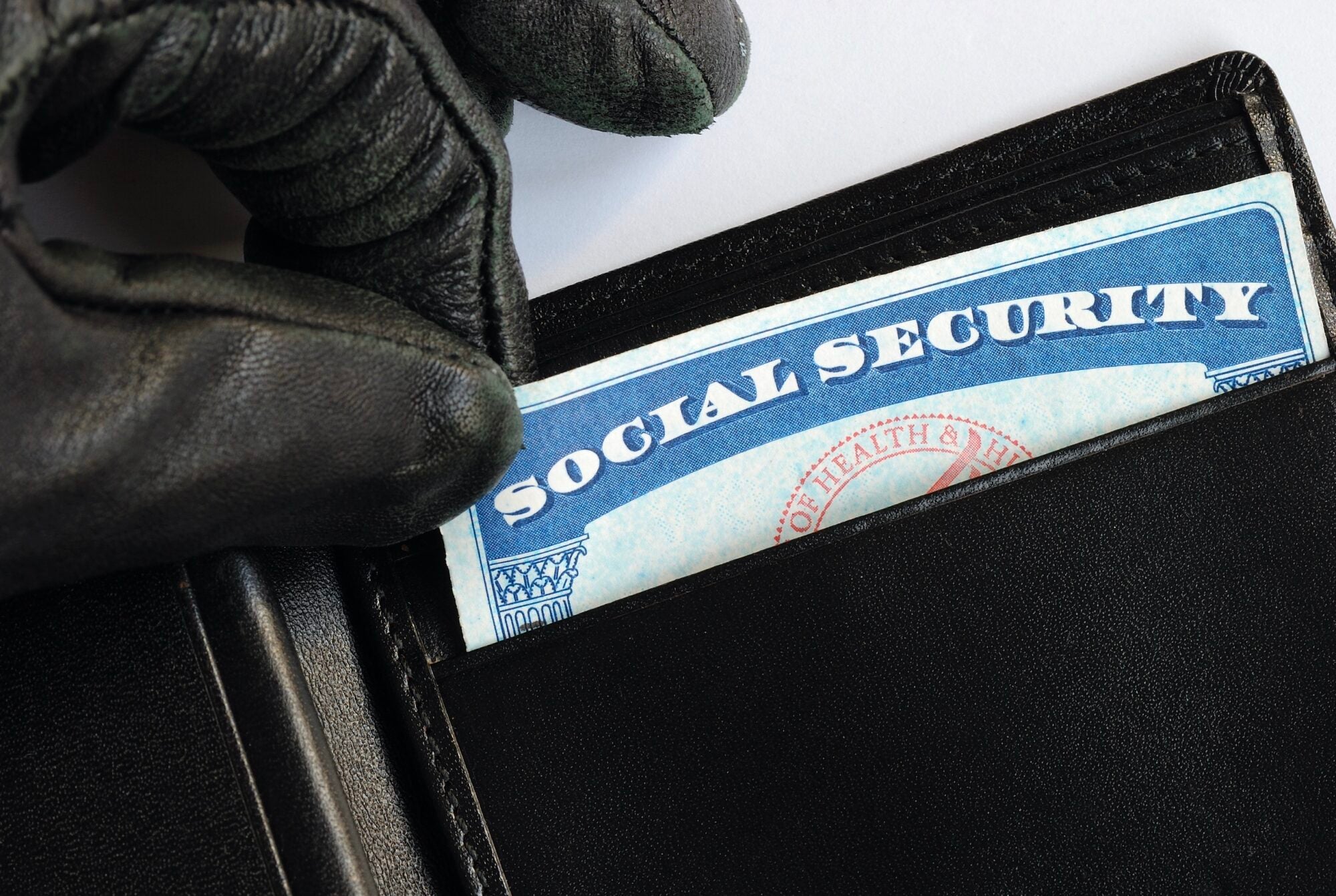 Identity Theft vs. Identity Fraud: What You Should Know - CreditRepair.com
